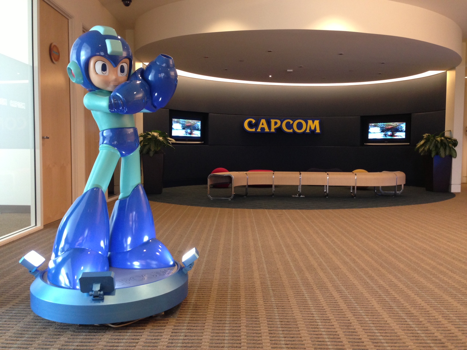 Capcom Reveals Life-Size Mega Man Statue - My Nintendo News