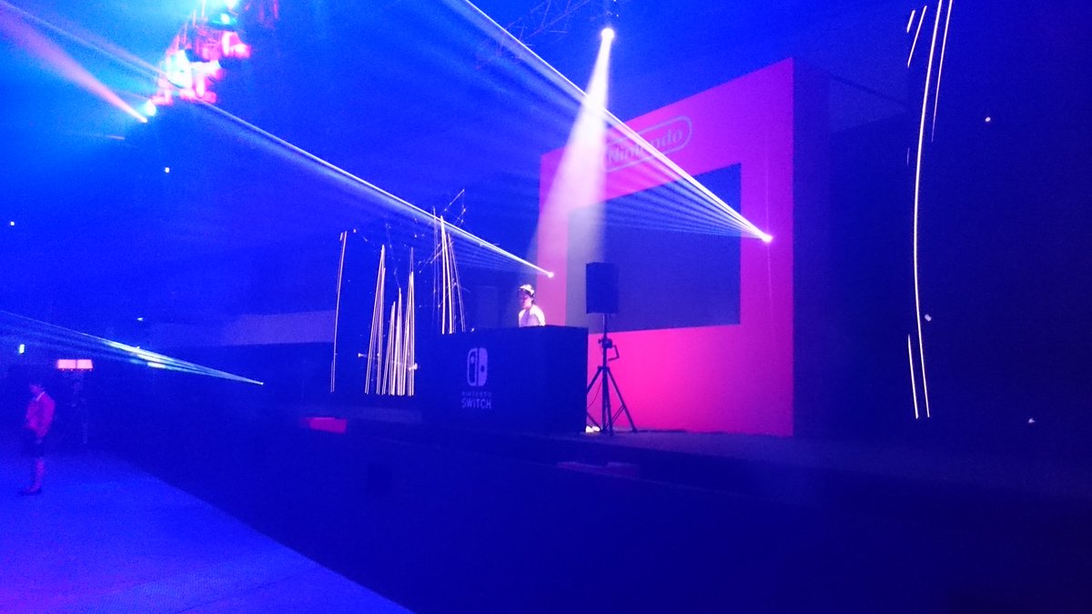 Here’s A Gallery Of Images From The Nintendo Switch Presentation Venue ...